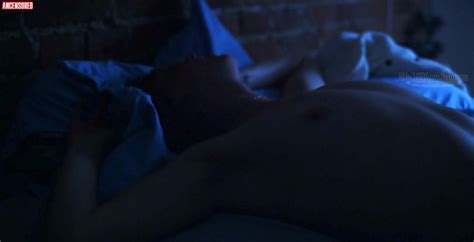 Naked Sarah Maude Beauchesne In Fourchette