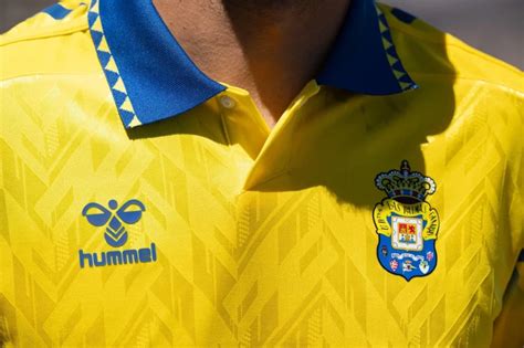 Así es la primera equipación de la UD Las Palmas 2024 2025