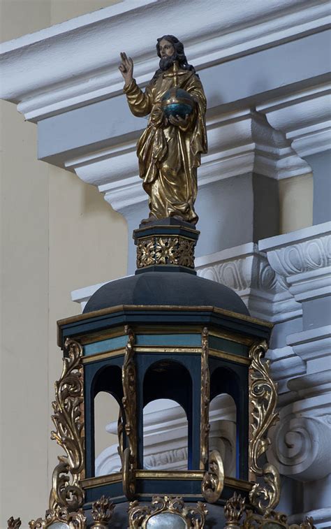File 2014 Tarnobrzeg kościół Wniebowzięcia NMP 54 Wikimedia Commons