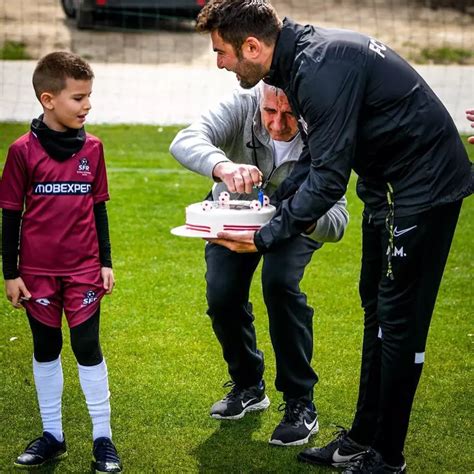 Fiul lui Adrian Mutu a împlinit 6 ani și a fost sărbătorit pe terenul