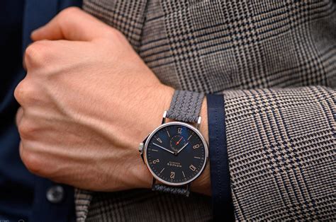 La Fascinante Historia De Dónde Lleva El Hombre Su Reloj En La Muñeca