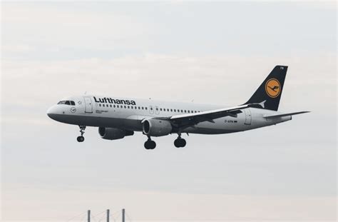 Lufthansas New Green Fares Benefit The Environment And Travelers