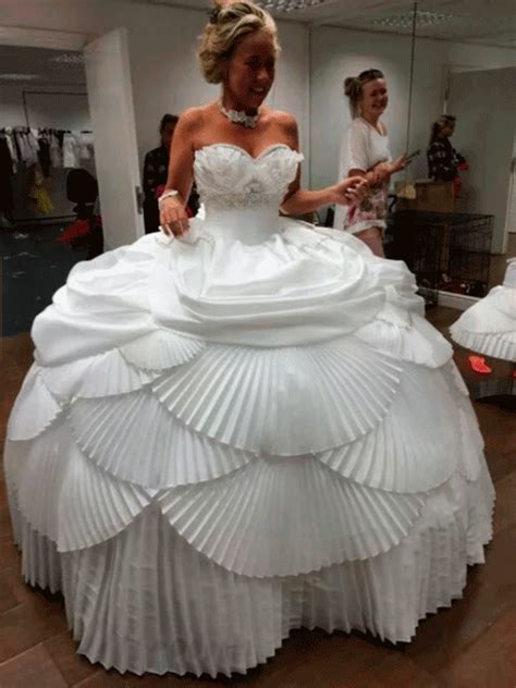 Ugly Wedding Dresses You Won T Believe Laurena Spain