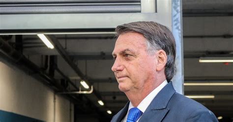 El Tribunal Federal de Brasil prohíbe a Bolsonaro tener contacto con su