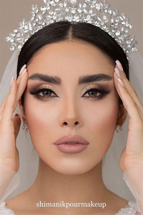 29 Glamorous Wedding Makeup Smokey Eyeshadow Matte Lips Wedding