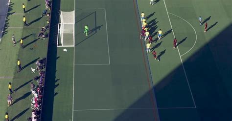 Pol Mica En El Brasil Vs Colombia Var Marca Fuera De Lugar A Jugador