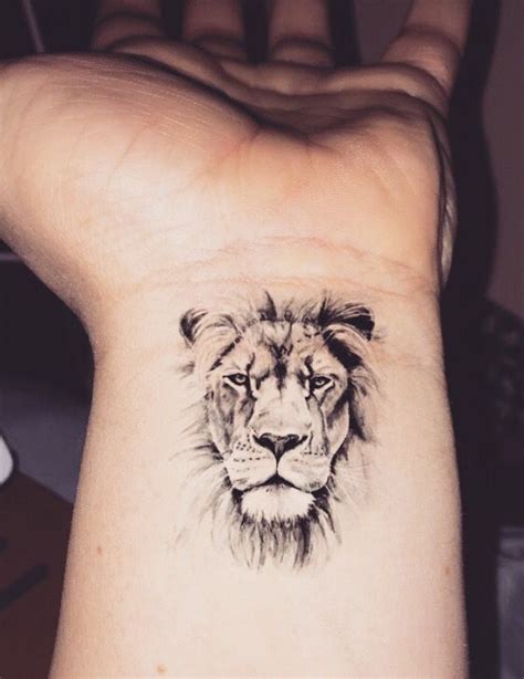 40 ideias de tatuagem de leão para mulheres