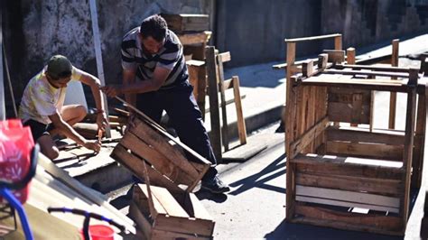Se vienen tiempos difíciles Desalojan a 250 vendedores del centro