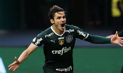 Veiga pede Palmeiras consistente para avançar na Libertado