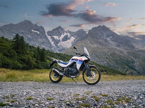 Honda XL750 Transalp Prueba Precio y ficha técnica MundoMotero