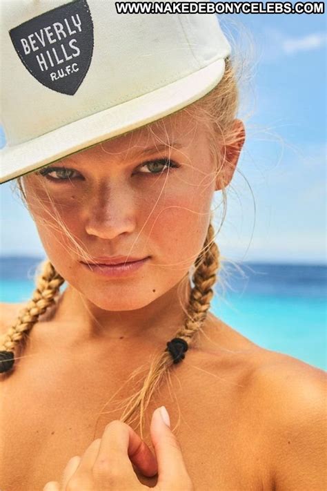 Vita Sidorkina Sports Illustrated Swimsuit Celebrity Beautiful Babe