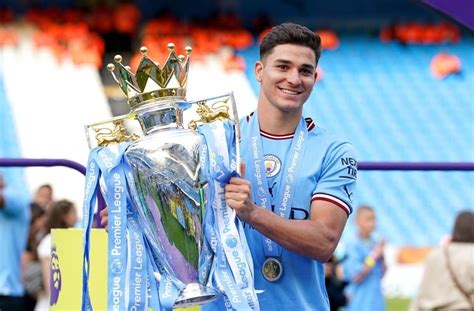 Juli N Lvarez Scores Wins The Premier League With Manchester City