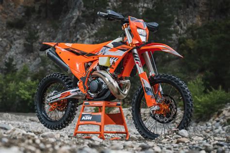 KTM 300 XC W HardEnduro 2024 Moto Revista CR