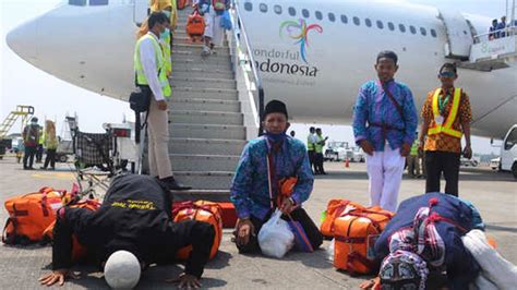 Kloter Pertama Jemaah Haji Telah Mendarat Di Bandara Juanda