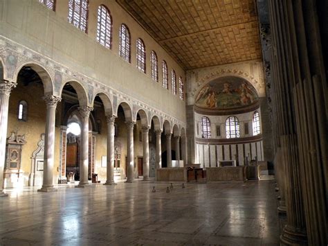 Otra perspectiva del interior de la Basílica de Santa Sabina 422 432