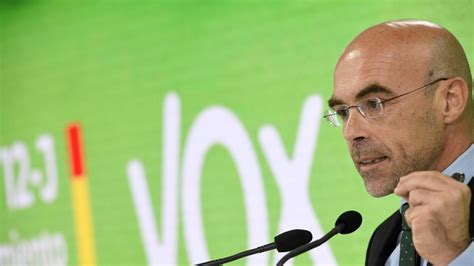 Buxadé llama sociópata a Torra y celebra que la juez impida confinar