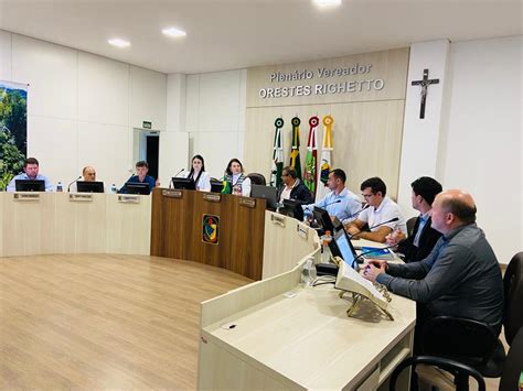 Projetos de Lei Projeto de Decreto Legislativo e Requerimento são