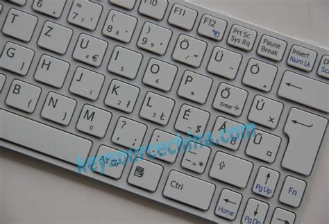 Sony VAIO SVE11 SVE1111M1E SVE1112M1E SVE1113M1E magyar nyelvű laptop
