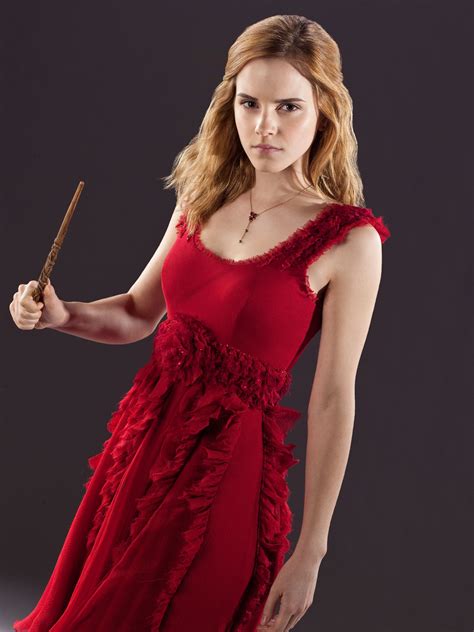 Hermione In The Dress She Wore To Bill And Fluers Wedding In The 7 Part
