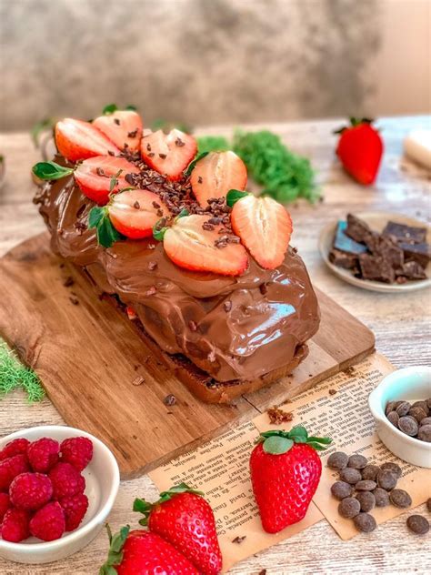 Bolo De Chocolate Morangos Daniela Cunha Food Lifestyle