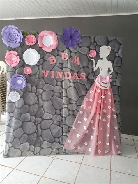 Decoração Dia da Mulher tecidos e silhuetas femininas Dia da