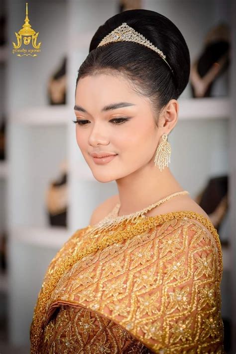 Traditional Wedding Dresses Cambodia Wedding Outfit Sari Top Models