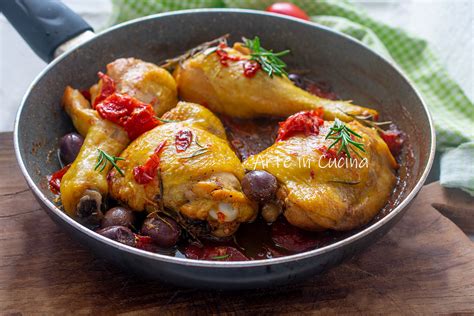 COSCE DI POLLO POMODORINI E OLIVE In Padella Secondo Gustoso