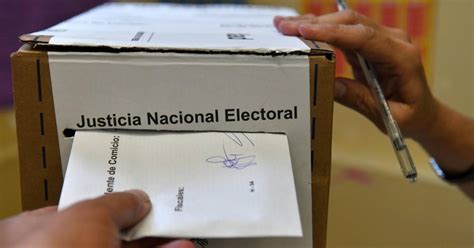 Elecciones Cerraron Los Comicios Y Se Esperan Los Primeros