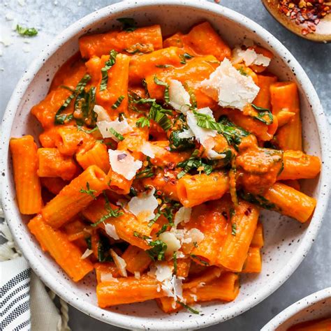 Creamy Red Pepper Pasta Dishing Out Health
