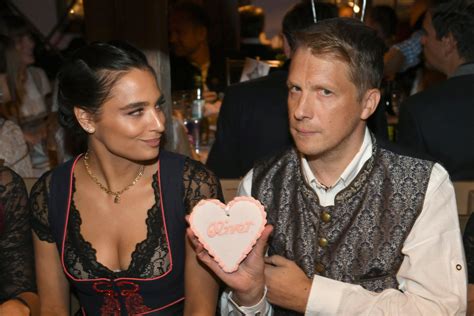 Oliver Und Amira Pocher U Ern Sich Zu Ger Chten Um Ehe Aus Ist Halt