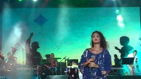 Mayra Andrade canta Lua a Orquestra Contemporânea de Olinda YouTube