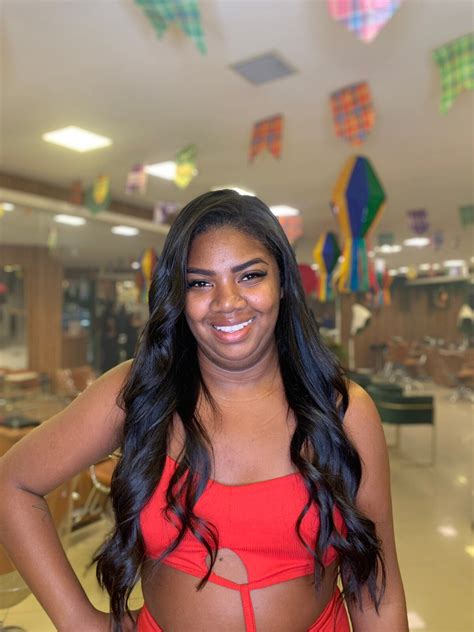 Foto Irm De Davi Brito Publicou Uma Foto Mostrando Seu Novo Cabelo E