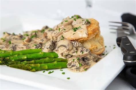 Recette de vol au vent aux champignons et vin blanc Recettes du Québec
