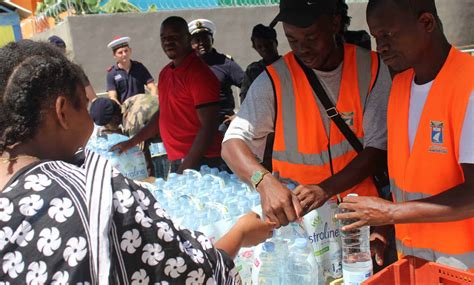 Crise De Leau La Distribution De Bouteilles Modifi E Kaw Ni