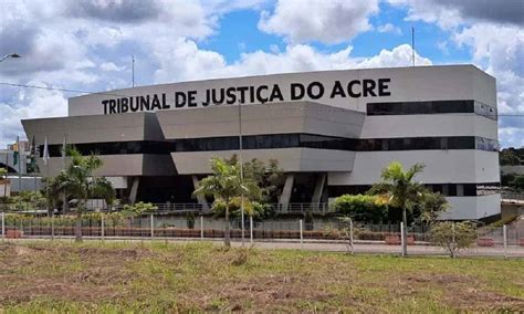 TJ AC institui calendário de feriados e pontos facultativos de 2025
