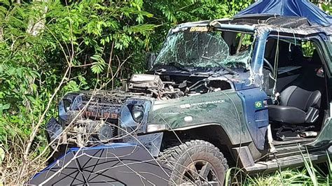 Acidente Na BR 174 Carro Sai Da Pista E Capota TV Centro Oeste