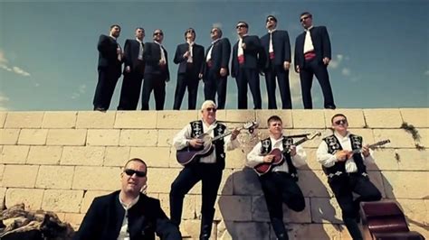 Bosutski Bećari Klapa Cambi Sad kada došla si 2011 YouTube