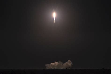 Terran 1 el cohete impreso en 3D despega con éxito y demuestra su