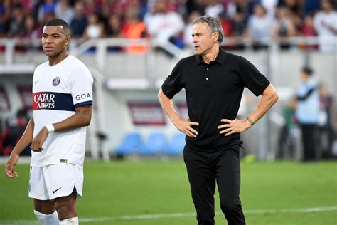 PSG Beye demande à Luis Enrique de mieux gérer Mbappé