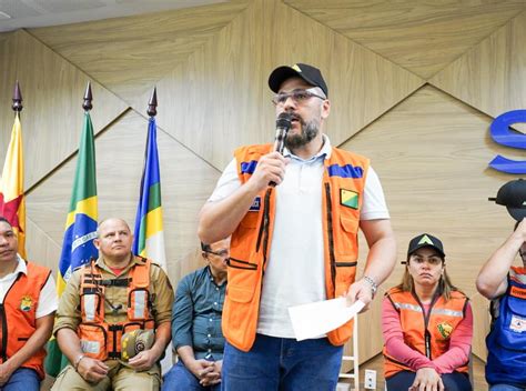 Senador Alan Rick Se Compromete Em Liderar Esfor Os Para Reconstru O