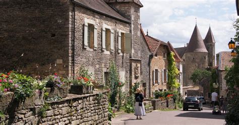 Les 7 Plus Beaux Villages De Bourgogne