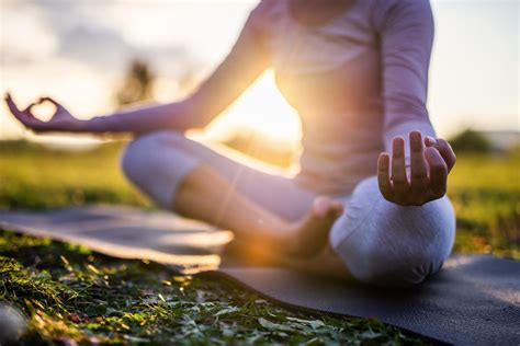 12 Beneficios del Yoga para la Salud Increíbles