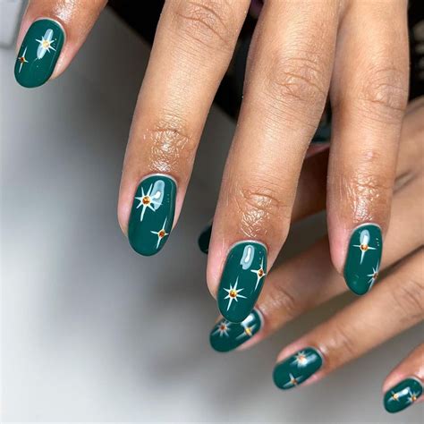 Unhas para o Natal e Réveillon 20 inspirações Guita Moda
