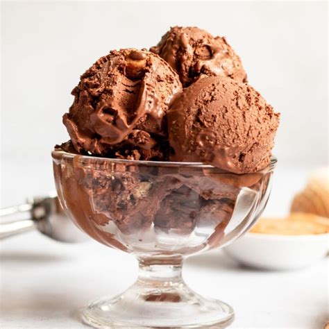 Chocolate Peanut Butter Ice Cream No Churn Rich And Delish