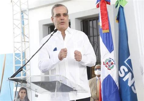 Luis Abinader emite decreto que declara de alto interés la reforma y