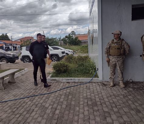 Grupo é preso suspeito de aplicar golpe do falso consórcio no litoral