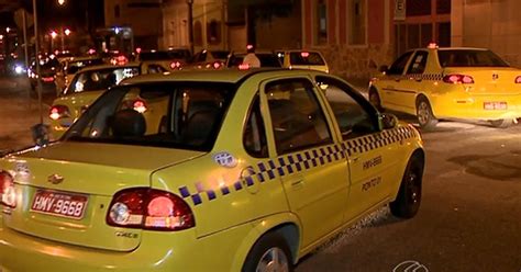 G1 Taxista é assassinado em Juiz de Fora e categoria protesta nas