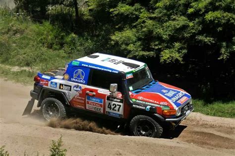 Fj Cruiser At The Dakar Rally Luis Barbery En El Dakar