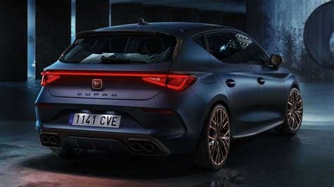 Αυτή είναι η νέα sport έκδοση CUPRA Leon VZ Carbon photos
