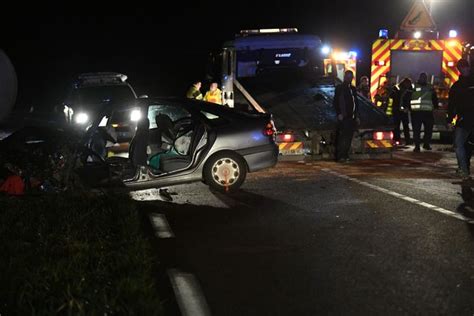 Un Mort Dans Un Choc Frontal Entre Deux Voitures Sur La RD 965 Entre